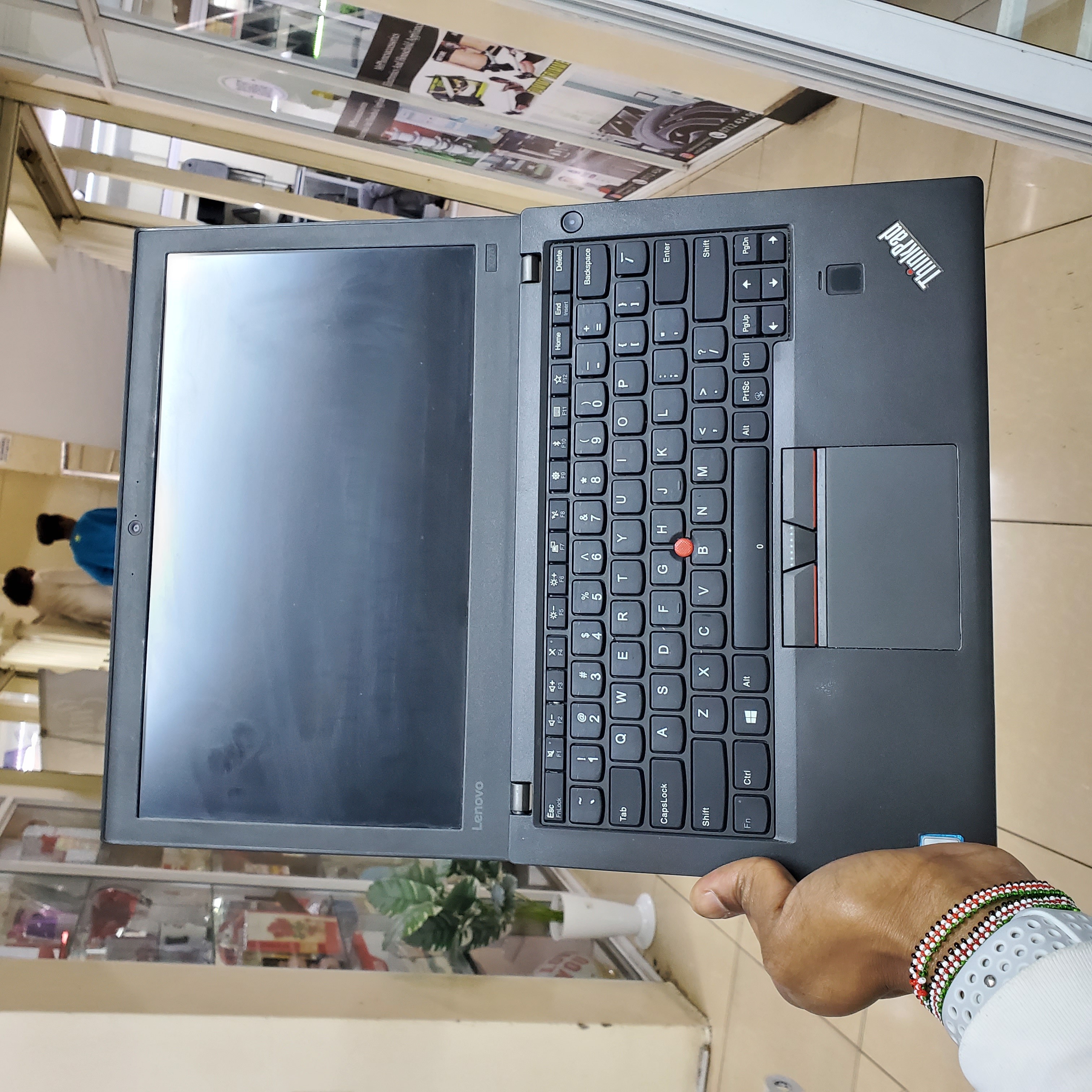 Yetu Stores :: Lenovo ThinkPad X270 - Power and Portability (Kes 18,000)