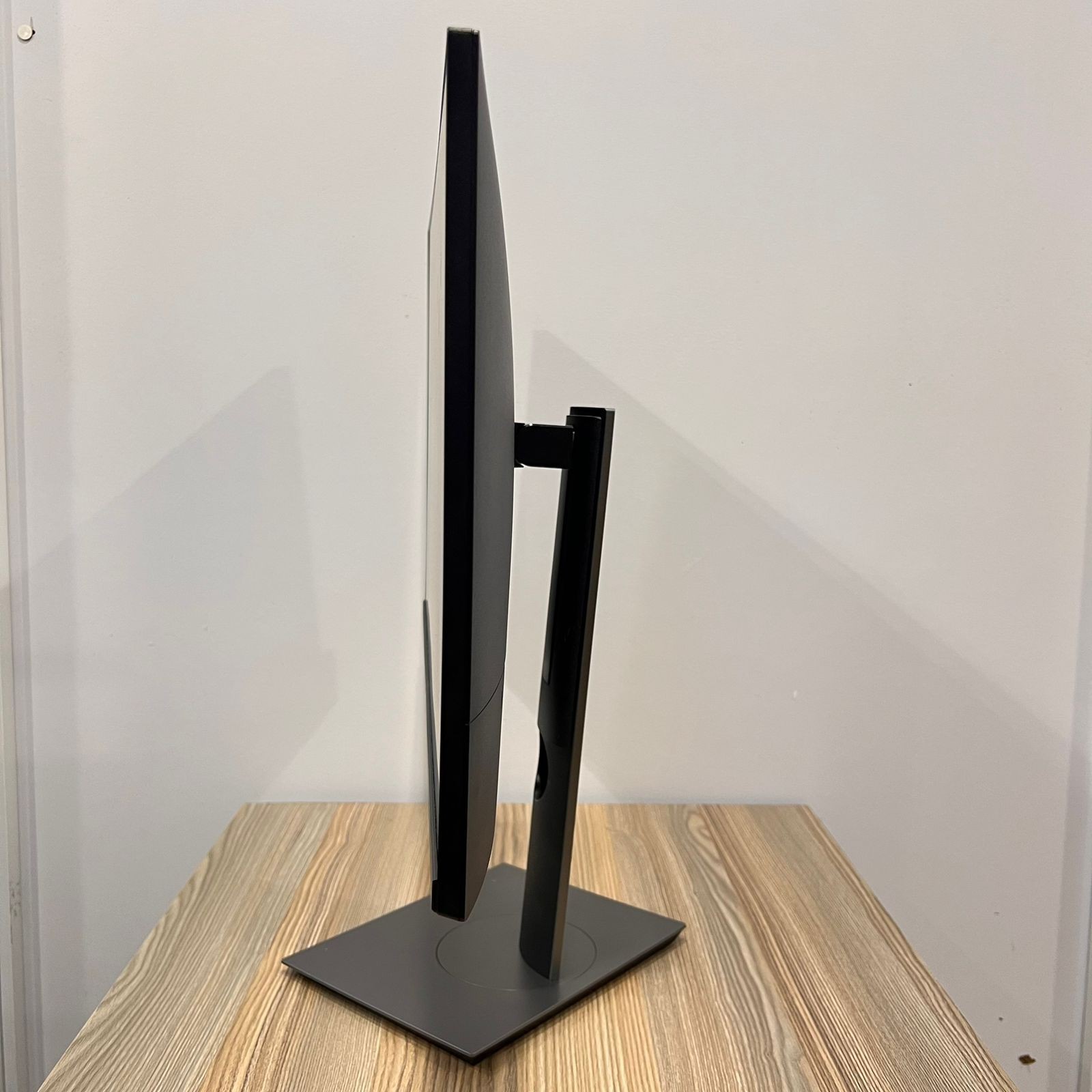 Yetu Stores :: DELL P2419H 24-inch Frameless Monitor